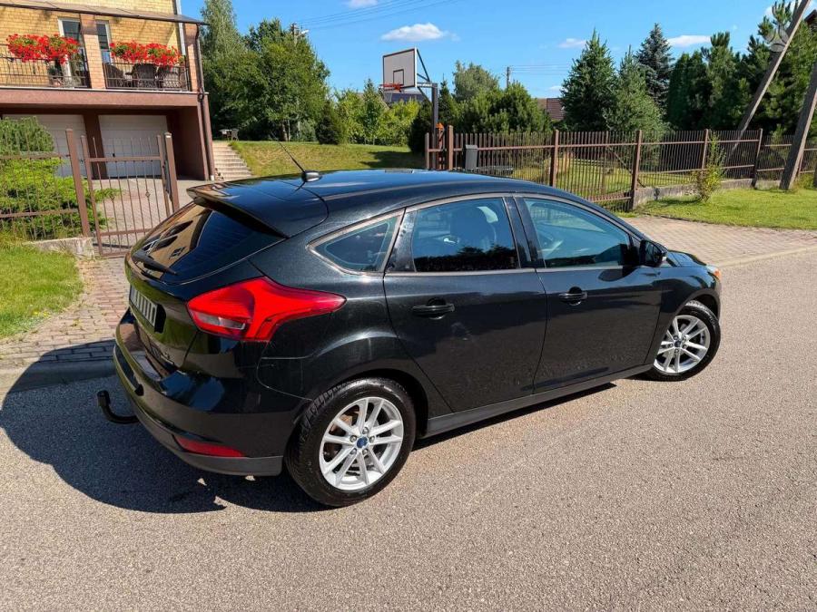 Black Ford Focus 2016 in Vilnius, with an engine capacity of 2.00 L and mileage of 170 thousand km for 4850 €, photo 7 on AUTOMOTO.COM.LV