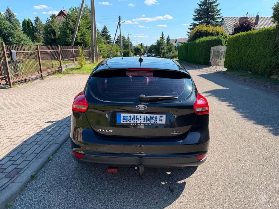 Black Ford Focus 2016 in Vilnius, with an engine capacity of 2.00 L and mileage of 170 thousand km for 4850 €, photo 8 on AUTOMOTO.COM.LV