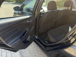 Black Ford Focus 2016 in Vilnius, with an engine capacity of 2.00 L and mileage of 170 thousand km for 4850 €, photo 15 on AUTOMOTO.COM.LV