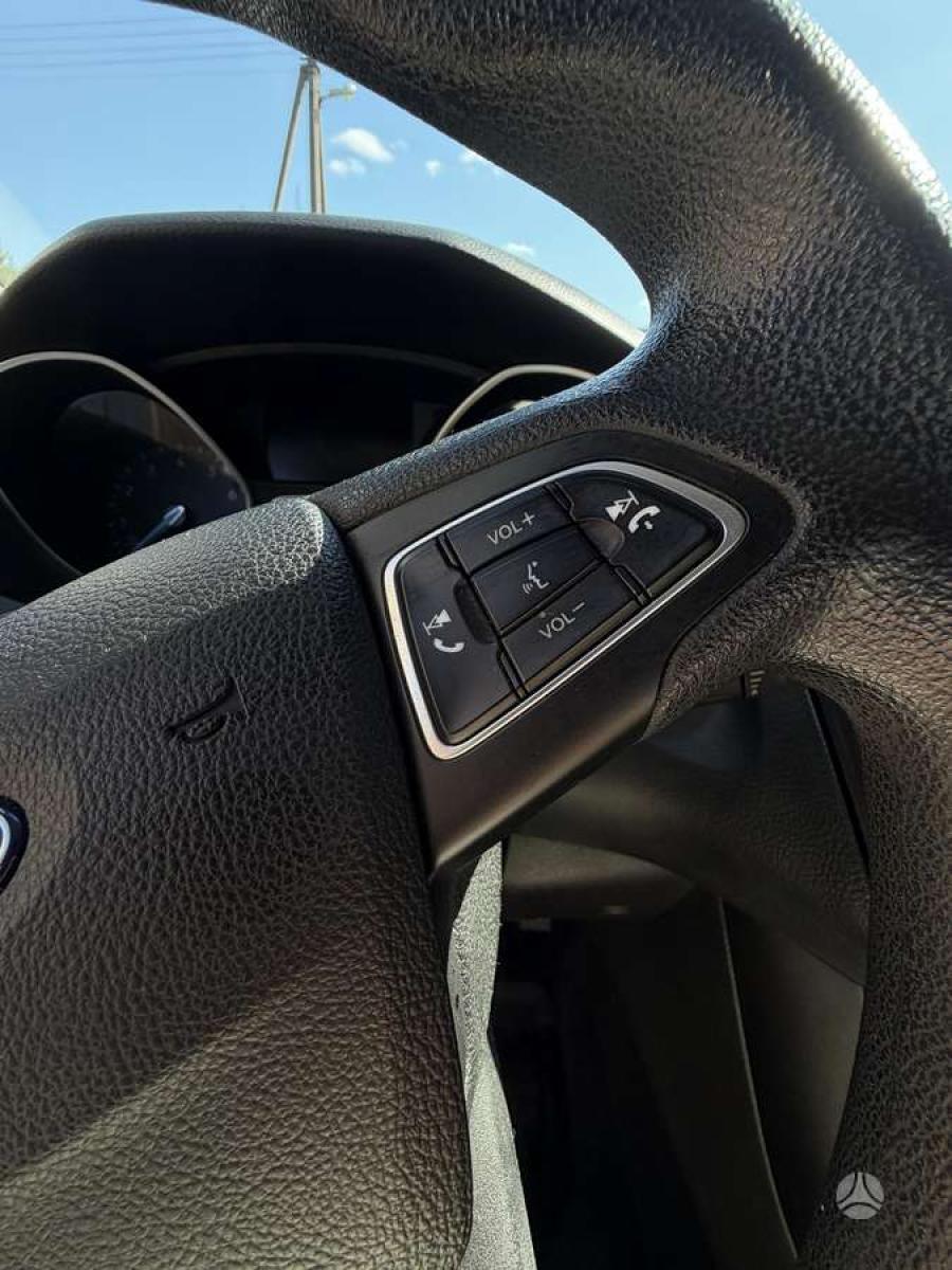 Black Ford Focus 2016 in Vilnius, with an engine capacity of 2.00 L and mileage of 170 thousand km for 4850 €, photo 27 on AUTOMOTO.COM.LV