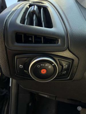 Black Ford Focus 2016 in Vilnius, with an engine capacity of 2.00 L and mileage of 170 thousand km for 4850 €, photo 29 on AUTOMOTO.COM.LV