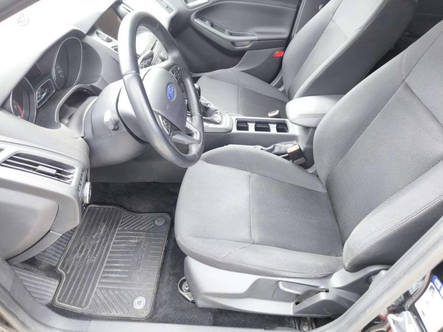 Melns Ford Focus 2016 Rokiškis, ar dzinēja tilpumu 1.00 L un nobraukumu 189 tūkst. km par 3200 €, foto 6 vietnē AUTOMOTO.COM.LV