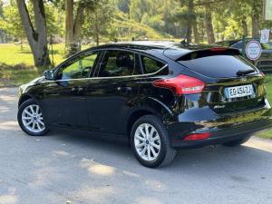 Melns Ford Focus 2016 Tauragė, ar dzinēja tilpumu 1.00 L un nobraukumu 87 tūkst. km par 5700 €, foto 4 vietnē AUTOMOTO.COM.LV