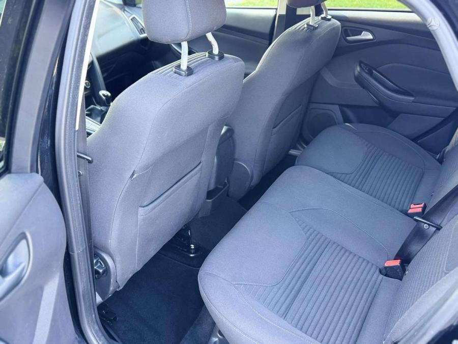 Melns Ford Focus 2016 Tauragė, ar dzinēja tilpumu 1.00 L un nobraukumu 87 tūkst. km par 5700 €, foto 13 vietnē AUTOMOTO.COM.LV