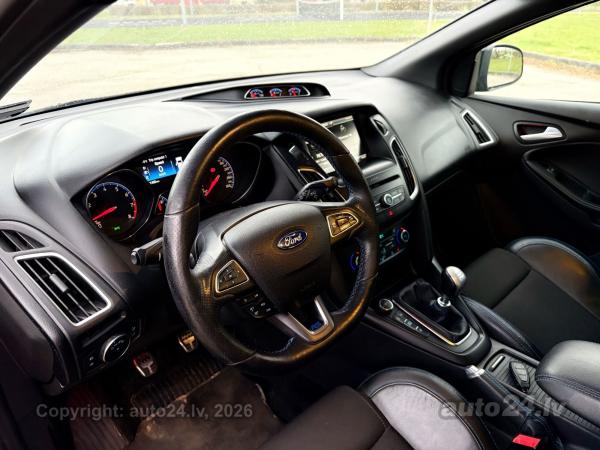 Black Ford Focus 2016 in Tallinn, with an engine capacity of 2.30 L and mileage of 175 thousand km for 19999 €, photo 11 on AUTOMOTO.COM.LV