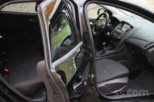 Melns Ford Focus 2016 Ogre, ar dzinēja tilpumu 1.00 L un nobraukumu 89 tūkst. km par 5690 €, foto 3 vietnē AUTOMOTO.COM.LV