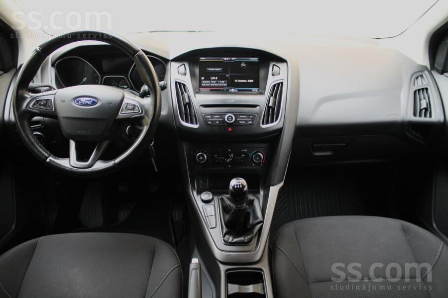 Melns Ford Focus 2016 Ogre, ar dzinēja tilpumu 1.00 L un nobraukumu 89 tūkst. km par 5690 €, foto 8 vietnē AUTOMOTO.COM.LV