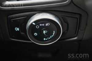 Melns Ford Focus 2016 Ogre, ar dzinēja tilpumu 1.00 L un nobraukumu 89 tūkst. km par 5690 €, foto 14 vietnē AUTOMOTO.COM.LV