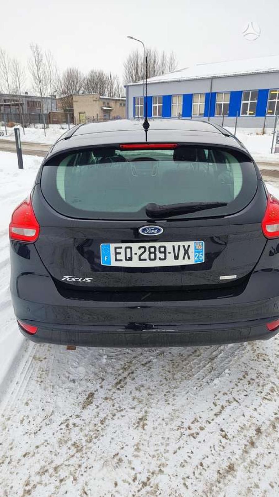Melns Ford Focus 2017 Tauragė, ar dzinēja tilpumu 1.00 L un nobraukumu 92 tūkst. km par 5400 €, foto 4 vietnē AUTOMOTO.COM.LV