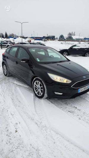 Melns Ford Focus 2017 Tauragė, ar dzinēja tilpumu 1.00 L un nobraukumu 92 tūkst. km par 5400 €, foto 5 vietnē AUTOMOTO.COM.LV