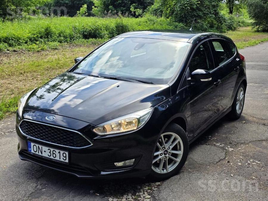 Black Ford Focus 2017 in Riga, with an engine capacity of 1.00 L and mileage of 40 thousand km for 7500 €, photo 3 on AUTOMOTO.COM.LV