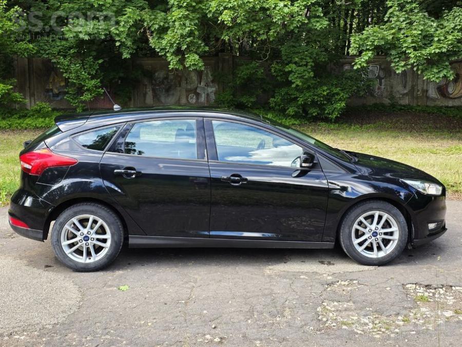 Black Ford Focus 2017 in Riga, with an engine capacity of 1.00 L and mileage of 40 thousand km for 7500 €, photo 5 on AUTOMOTO.COM.LV