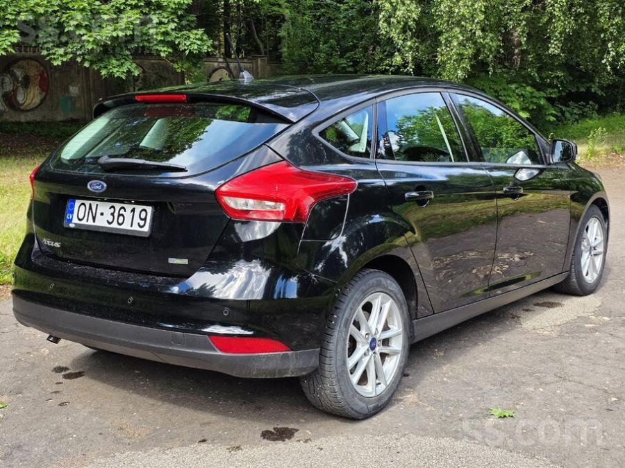 Black Ford Focus 2017 in Riga, with an engine capacity of 1.00 L and mileage of 40 thousand km for 7500 €, photo 6 on AUTOMOTO.COM.LV