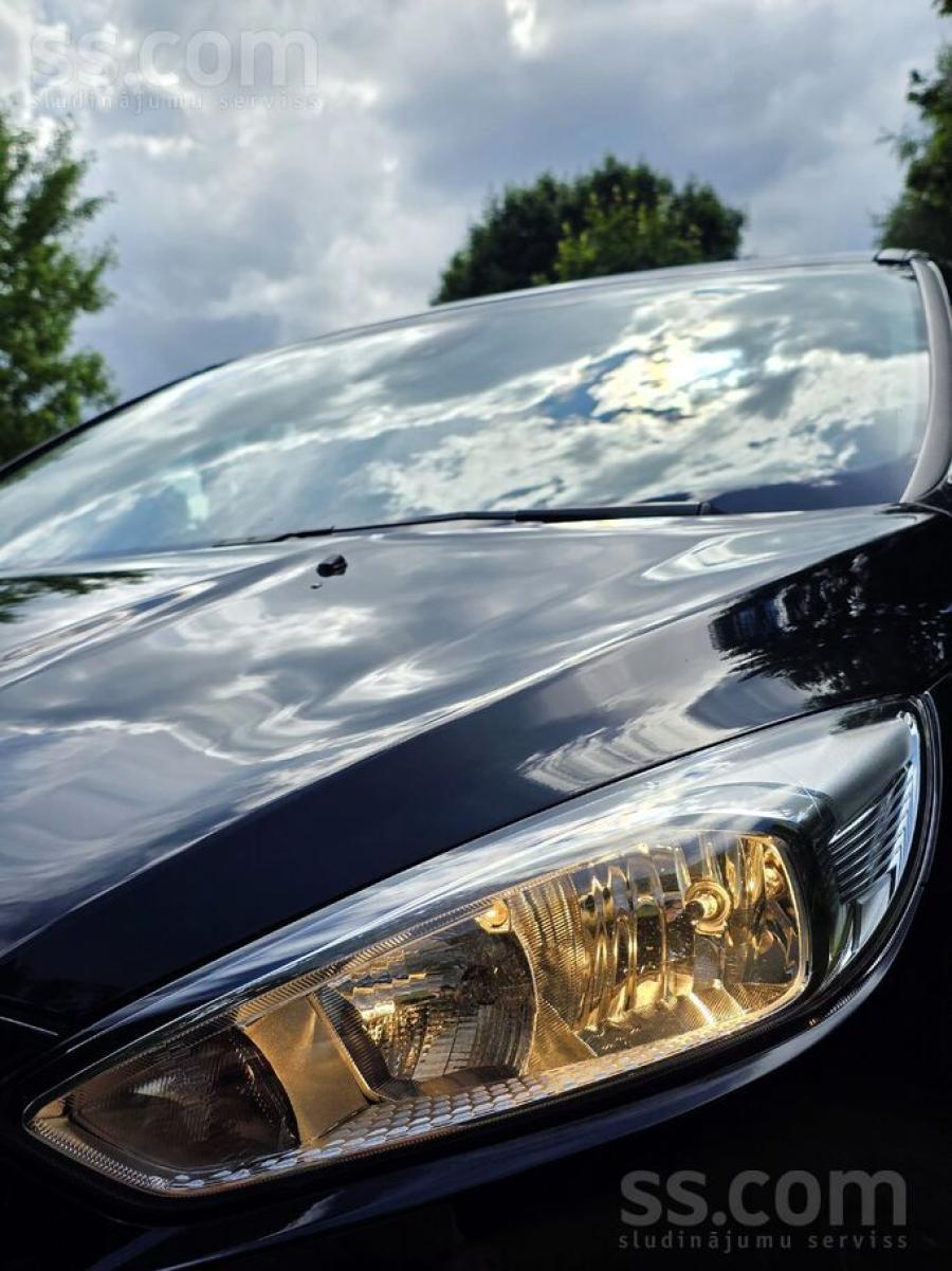 Black Ford Focus 2017 in Riga, with an engine capacity of 1.00 L and mileage of 40 thousand km for 7500 €, photo 9 on AUTOMOTO.COM.LV