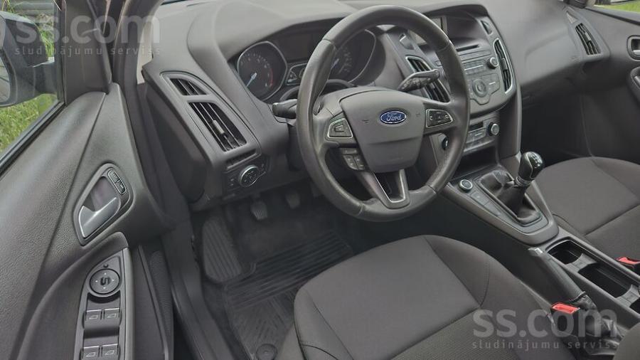 Black Ford Focus 2017 in Riga, with an engine capacity of 1.00 L and mileage of 40 thousand km for 7500 €, photo 10 on AUTOMOTO.COM.LV