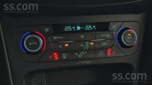 Black Ford Focus 2017 in Riga, with an engine capacity of 1.00 L and mileage of 40 thousand km for 7500 €, photo 15 on AUTOMOTO.COM.LV