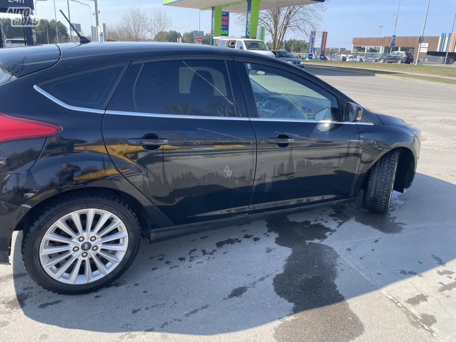 Melns Ford Focus 2017 Utena, ar dzinēja tilpumu 1.00 L un nobraukumu 251 tūkst. km par 4900 €, foto 3 vietnē AUTOMOTO.COM.LV