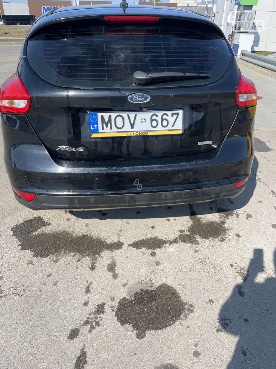 Melns Ford Focus 2017 Utena, ar dzinēja tilpumu 1.00 L un nobraukumu 251 tūkst. km par 4900 €, foto 4 vietnē AUTOMOTO.COM.LV