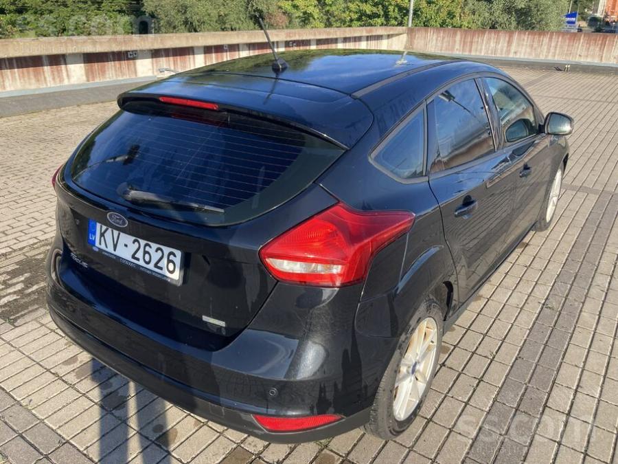 Black Ford Focus 2017 in Riga, with an engine capacity of 1.00 L and mileage of 128 thousand km for 5950 €, photo 4 on AUTOMOTO.COM.LV