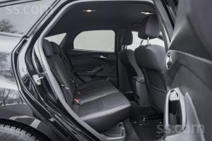 Melns Ford Focus 2018 Rīga, ar dzinēja tilpumu 1.00 L un nobraukumu 125 tūkst. km par 9250 €, foto 13 vietnē AUTOMOTO.COM.LV