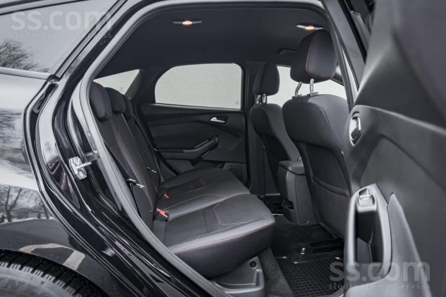 Melns Ford Focus 2018 Rīga, ar dzinēja tilpumu 1.00 L un nobraukumu 125 tūkst. km par 9250 €, foto 13 vietnē AUTOMOTO.COM.LV