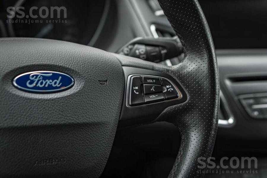 Melns Ford Focus 2018 Rīga, ar dzinēja tilpumu 1.00 L un nobraukumu 125 tūkst. km par 9250 €, foto 19 vietnē AUTOMOTO.COM.LV