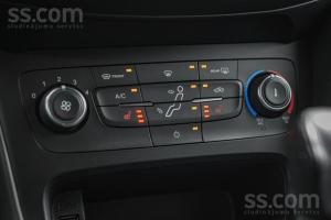 Melns Ford Focus 2018 Rīga, ar dzinēja tilpumu 1.00 L un nobraukumu 125 tūkst. km par 9250 €, foto 23 vietnē AUTOMOTO.COM.LV