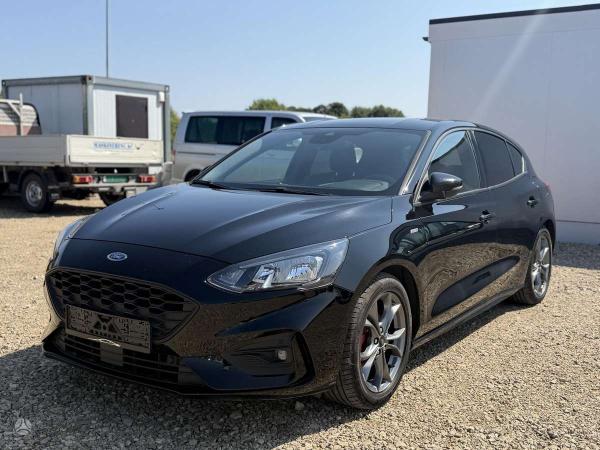 Black Ford Focus 2018 in Siauliai, with an engine capacity of 1.00 L and mileage of 168 thousand km for 8250 €, photo 1 on AUTOMOTO.COM.LV
