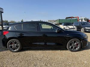 Melns Ford Focus 2018 Šauļi, ar dzinēja tilpumu 1.00 L un nobraukumu 168 tūkst. km par 8250 €, foto 5 vietnē AUTOMOTO.COM.LV