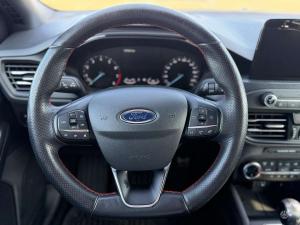 Melns Ford Focus 2018 Šauļi, ar dzinēja tilpumu 1.00 L un nobraukumu 168 tūkst. km par 8250 €, foto 18 vietnē AUTOMOTO.COM.LV