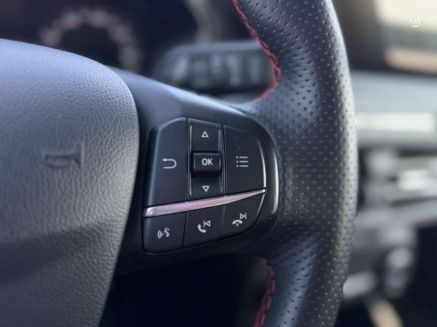 Melns Ford Focus 2018 Šauļi, ar dzinēja tilpumu 1.00 L un nobraukumu 168 tūkst. km par 8250 €, foto 19 vietnē AUTOMOTO.COM.LV