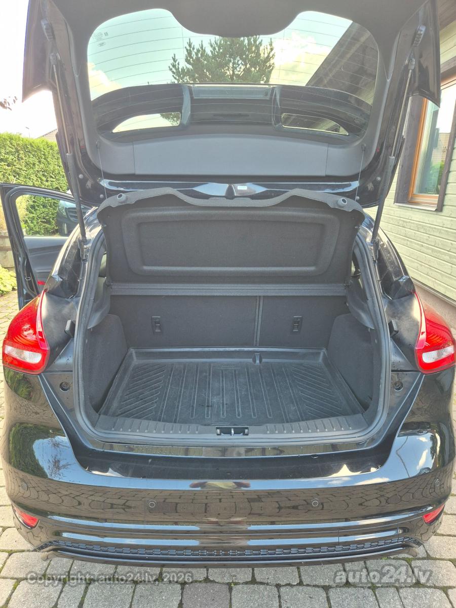 Black Ford Focus 2018 in Keila, with an engine capacity of 1.00 L and mileage of 250 thousand km for 6800 €, photo 12 on AUTOMOTO.COM.LV