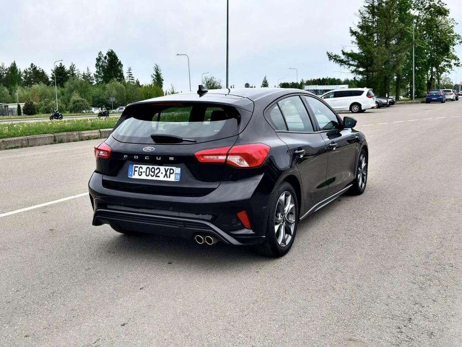 Black Ford Focus 2019 in Panevezys, with an engine capacity of 1.50 L and mileage of 211 thousand km for 8790 €, photo 13 on AUTOMOTO.COM.LV