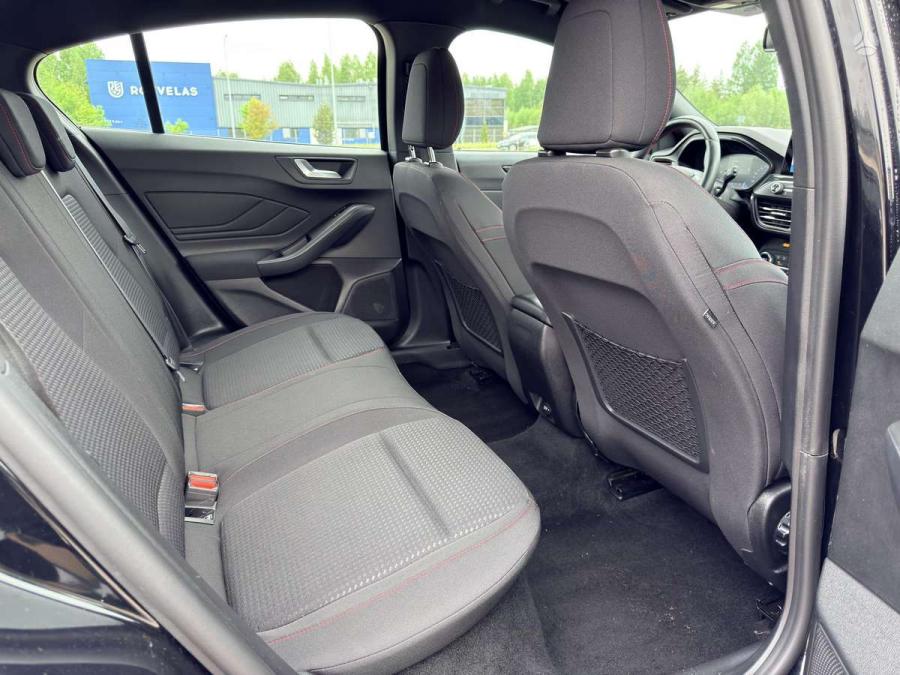 Black Ford Focus 2019 in Panevezys, with an engine capacity of 1.50 L and mileage of 211 thousand km for 8790 €, photo 14 on AUTOMOTO.COM.LV