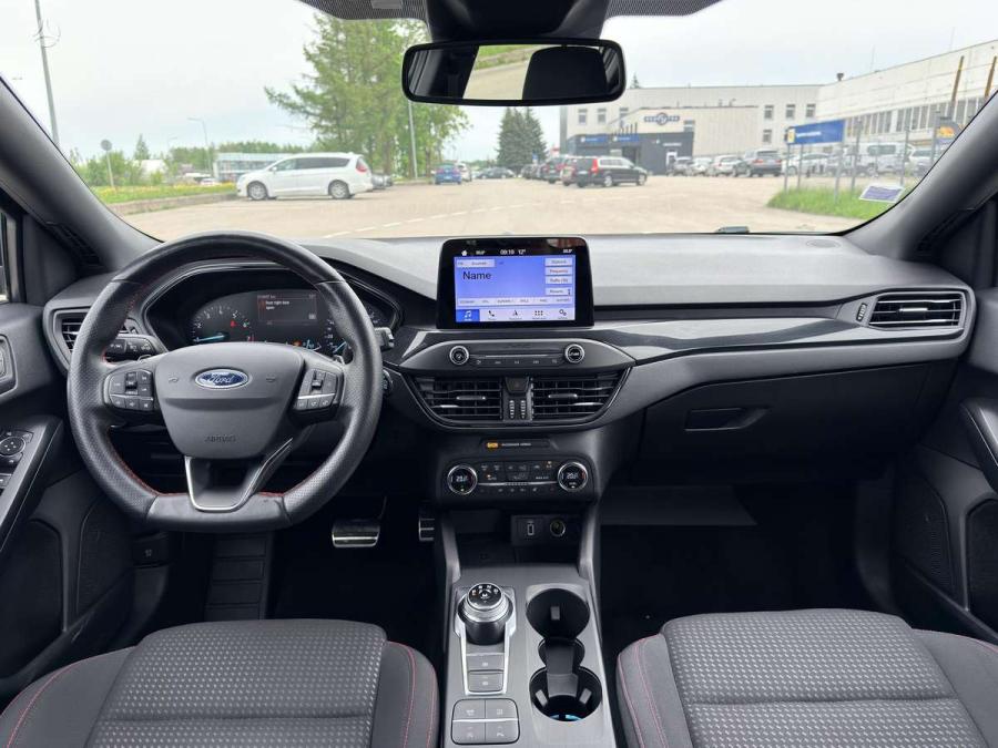 Black Ford Focus 2019 in Panevezys, with an engine capacity of 1.50 L and mileage of 211 thousand km for 8790 €, photo 15 on AUTOMOTO.COM.LV