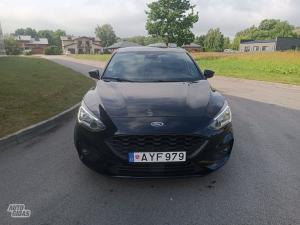 Black Ford Focus 2019 in Siauliai, with an engine capacity of 1.00 L and mileage of 215 thousand km for 7100 €, photo 3 on AUTOMOTO.COM.LV