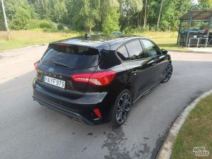 Black Ford Focus 2019 in Siauliai, with an engine capacity of 1.00 L and mileage of 215 thousand km for 7100 €, photo 5 on AUTOMOTO.COM.LV