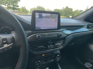 Black Ford Focus 2019 in Siauliai, with an engine capacity of 1.00 L and mileage of 215 thousand km for 7100 €, photo 9 on AUTOMOTO.COM.LV