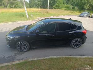 Black Ford Focus 2019 in Siauliai, with an engine capacity of 1.00 L and mileage of 215 thousand km for 7100 €, photo 10 on AUTOMOTO.COM.LV