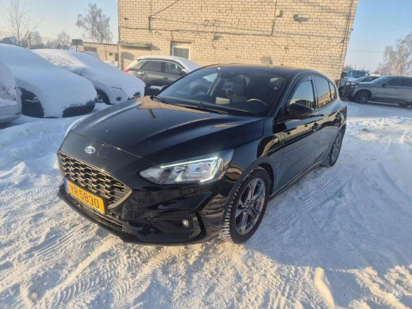 Melns Ford Focus 2020 Raseiniai, ar dzinēja tilpumu 1.00 L un nobraukumu 47 tūkst. km par 9950 €, foto 1 vietnē AUTOMOTO.COM.LV