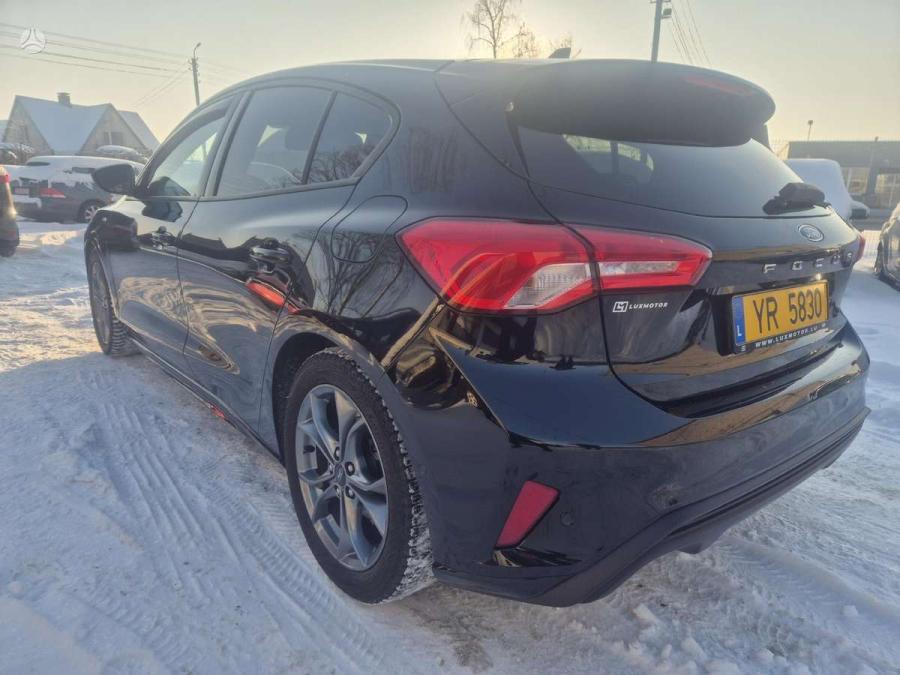 Black Ford Focus 2020 in Raseiniai, with an engine capacity of 1.00 L and mileage of 47 thousand km for 9950 €, photo 7 on AUTOMOTO.COM.LV