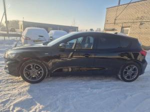 Black Ford Focus 2020 in Raseiniai, with an engine capacity of 1.00 L and mileage of 47 thousand km for 9950 €, photo 8 on AUTOMOTO.COM.LV