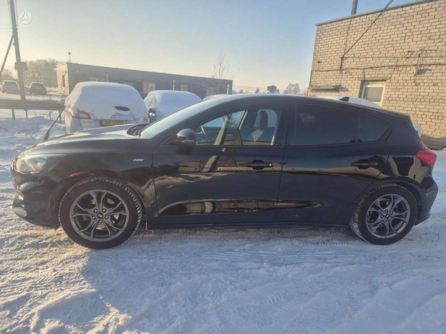 Black Ford Focus 2020 in Raseiniai, with an engine capacity of 1.00 L and mileage of 47 thousand km for 9950 €, photo 8 on AUTOMOTO.COM.LV
