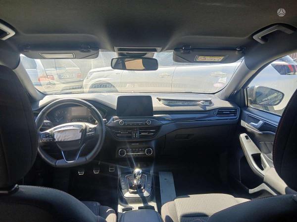 Black Ford Focus 2020 in Taurage, with an engine capacity of 1.00 L and mileage of 126 thousand km for 4600 €, photo 10 on AUTOMOTO.COM.LV