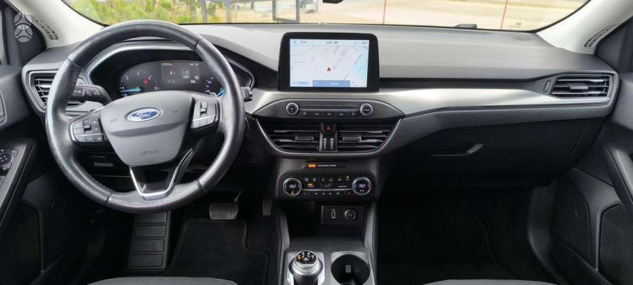 Black Ford Focus 2020 in Siauliai, with an engine capacity of 1.50 L and mileage of 243 thousand km for 9650 €, photo 16 on AUTOMOTO.COM.LV