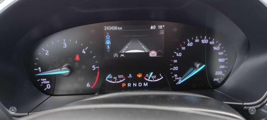 Black Ford Focus 2020 in Siauliai, with an engine capacity of 1.50 L and mileage of 243 thousand km for 9650 €, photo 17 on AUTOMOTO.COM.LV