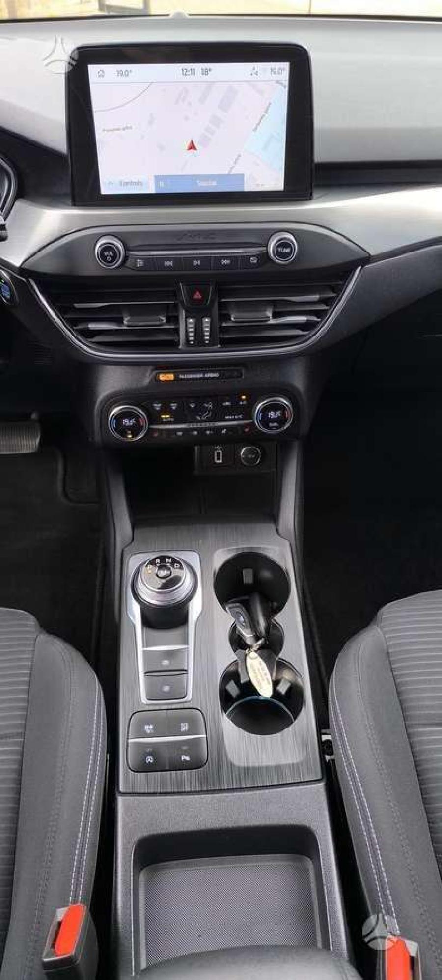 Black Ford Focus 2020 in Siauliai, with an engine capacity of 1.50 L and mileage of 243 thousand km for 9650 €, photo 18 on AUTOMOTO.COM.LV