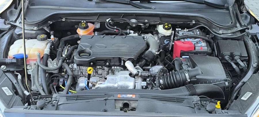 Black Ford Focus 2020 in Siauliai, with an engine capacity of 1.50 L and mileage of 243 thousand km for 8950 €, photo 31 on AUTOMOTO.COM.LV