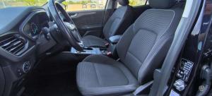 Black Ford Focus 2020 in Siauliai, with an engine capacity of 1.50 L and mileage of 243 thousand km for 8950 €, photo 13 on AUTOMOTO.COM.LV