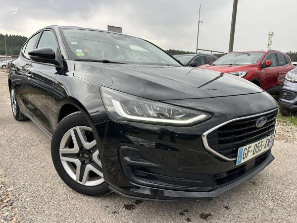 Black Ford Focus 2022 in Vilnius, with an engine capacity of 1.50 L and mileage of 154 thousand km for 10526 €, photo 2 on AUTOMOTO.COM.LV